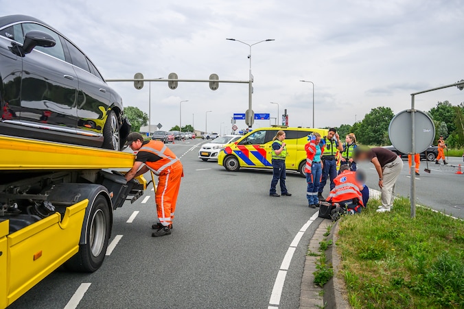 Auto’s botsen bij A27 in Breda, vrouw naar ziekenhuis gebracht | Regio ...