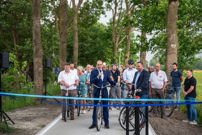 Doorfietsroute tussen Leek en Groningen vrijdag geopend | Regio | AD.nl