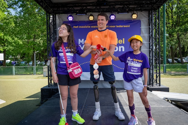 Niels de Langen geeft starttoeter Mega Wandel Marathon: ‘Onbezorgdheid ...