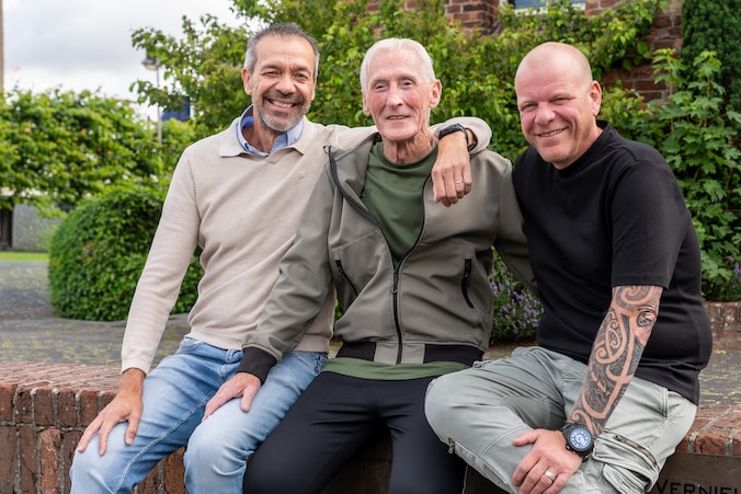 Voetbalvrienden verenigen voor ernstig zieke Mick: ‘Als ik er niet meer ...