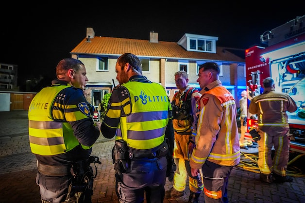 Explosie verwoest voordeur woning in Eindhoven: drie mannen aangehouden ...