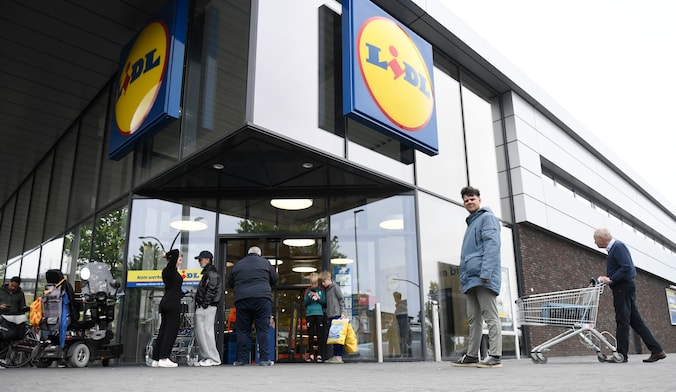 Discussie over zondagopening supermarkten in Enschede laait op ...
