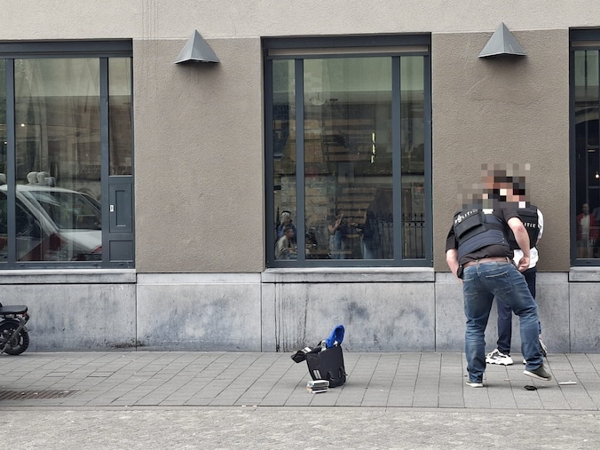Man verdacht van vuurwapenbezit, aangehouden in centrum van Den Bosch ...