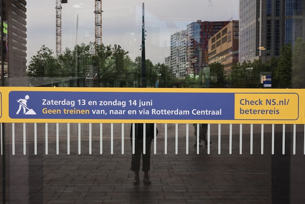 Hele weekeinde geen treinen rond Rotterdam: metro’s en bussen moeten ...