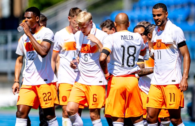 ‘Oezbekis­tan joeg Oranje stuipen op het lijf’: buitenlandse media zien ...