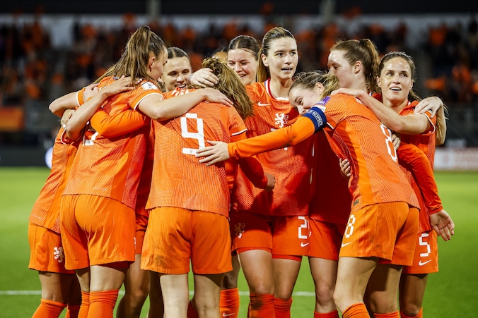 Oranje Leeuwinnen nemen het in play-offs op tegen Hongarije | Sport | AD.nl
