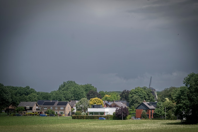 ‘Het is vreselijk’: Hellendoorn rouwt om jongen (4) die om het leven ...