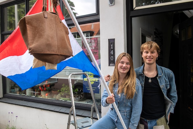 Juup, Janne, Lilly en Robert zijn geslaagd: ‘Nu gaan de feestjes ...