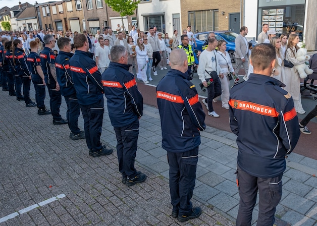 Lindsey loopt de stille tocht voor haar vriendin, die haar zoon verloor ...