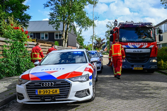 Veel hulpdiensten ter plaatse voor brand in woning aan Jonkerslaan in ...