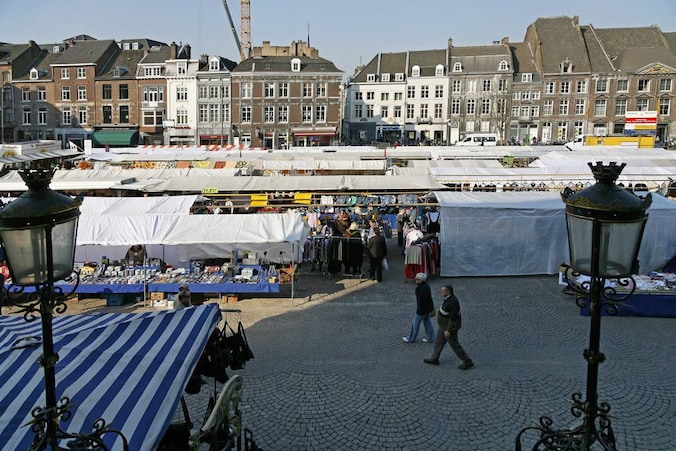 Markten in Maastricht sluiten eerder door hitte | Regio | AD.nl