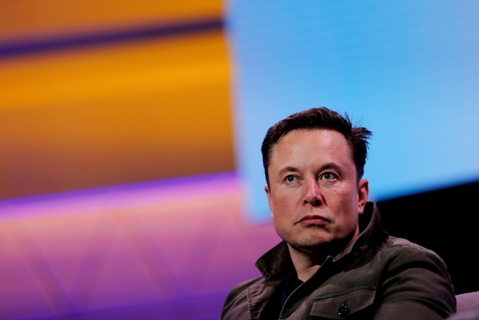 Elon Musk volgt advies Twittervolgers op en verkoopt Tesla-aandelen ter ...