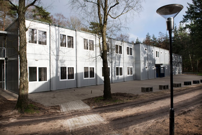 Toegangsweg azc Leersum is ‘zeer onveilig’, buurt is bezorgd: ‘Veel ...