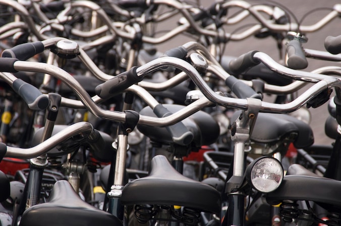 Bewaakte fietsenstalling geopend bij parkeerterrein P2 van de Efteling ...