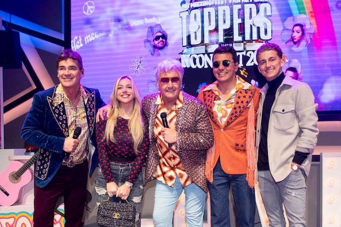De Toppers terug in de Arena: ‘Zoveel mensen bij elkaar voelt ...