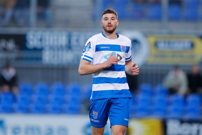 Mees de Wit vertrekt voor 2,3 miljoen euro van PEC Zwolle naar AZ ...