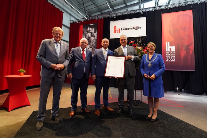 Koninklijke Hordijk werkt aan duurzame toekomst: bedrijf gaat niet op ...