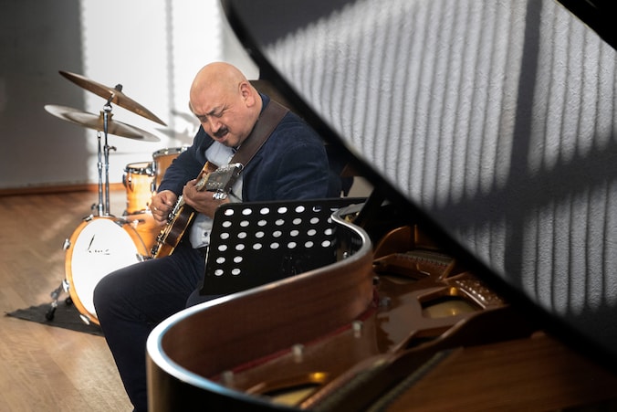 Herbie Guldenaar Quintet geeft tuinconcert in Valkenswaard | Regio | AD.nl