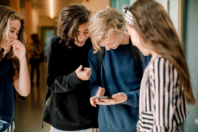 Meta op de vingers getikt: kinderen jonger dan 13 jaar te makkelijk op ...