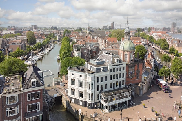 Jarenlang stond het leeg, nu is het markante Hotel Bellevue alsnog ...