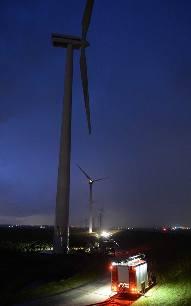 Brand in windturbine: horror op 70 meter hoogte | Nieuws | AD.nl
