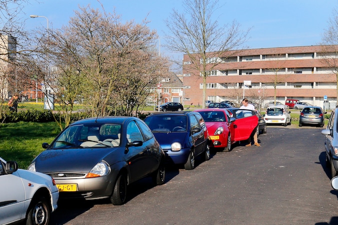 Ergernis in Utrechtse woonbuurt: parkeerders uit naastgelegen wijken ...