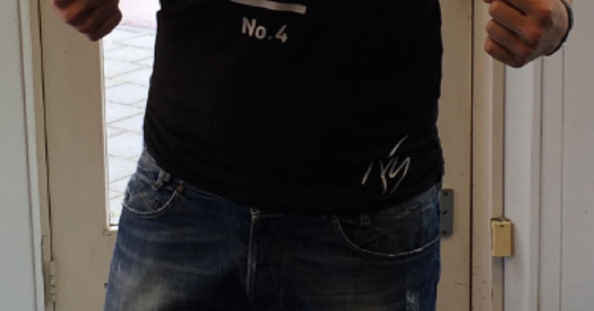 'Rustaaagh'-shirt te koop bij broertje van ADO-speler | Nederlands ...