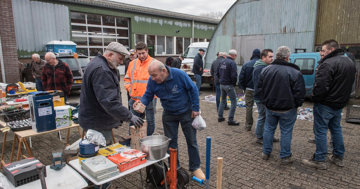 Stevige handelaren en opruimboeren op ruilbeurs BHTC | West Betuwe | AD.nl