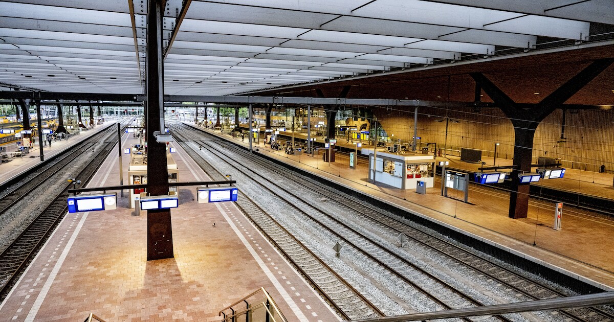 Ontruimingsalarm gaat voor niets af op Rotterdam Centraal | Regio | AD.nl