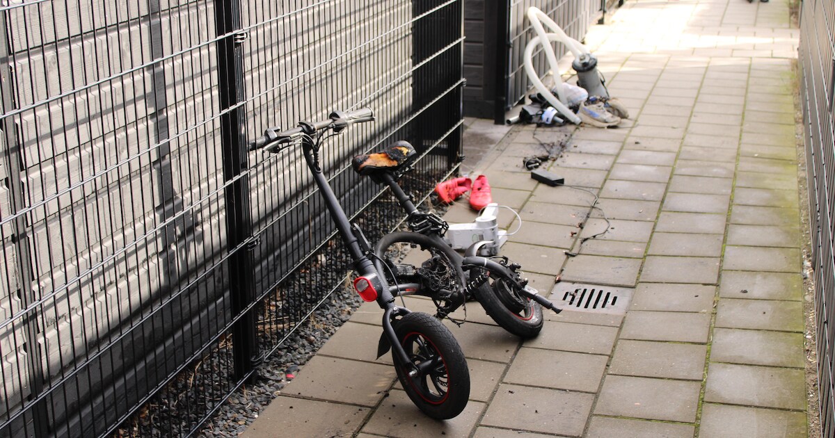 Accu elektrische loopfiets vat vlam in schuur op de Beekforel in ...