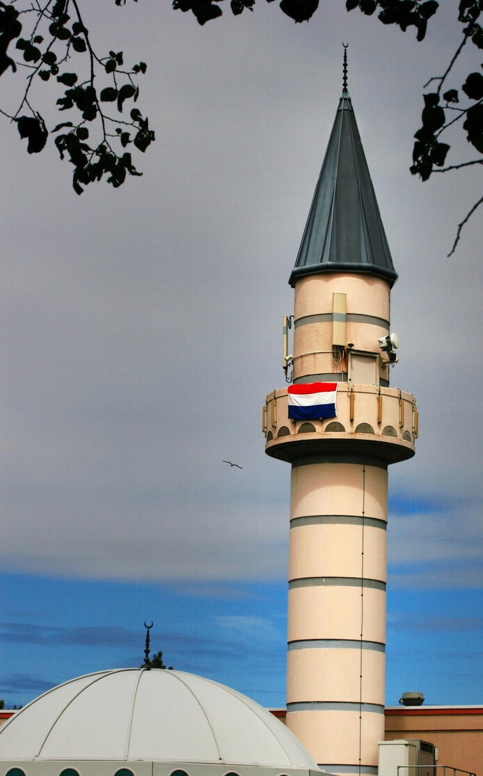 Sultan Ahmet moskee zet deuren open | Delft | AD.nl