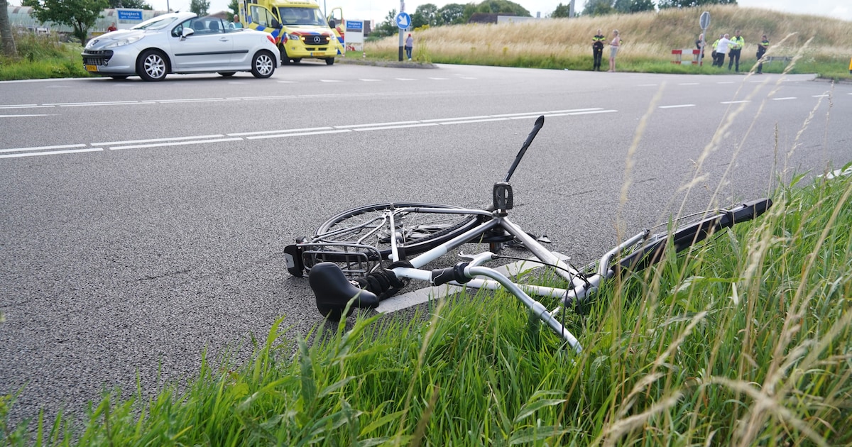 Fietser gewond na botsing met auto op de Vierverlatenweg in Groningen ...
