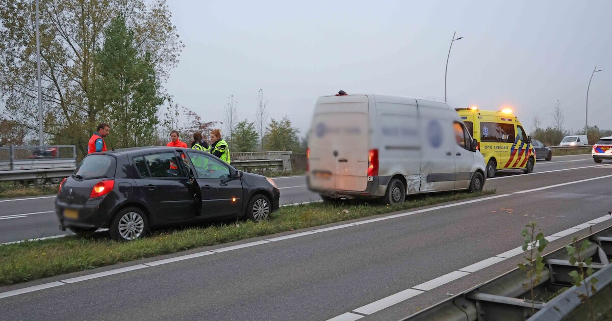 Ongeluk in Waalwijk leidde tot file, twee auto’s beschadigd | Waalwijk ...