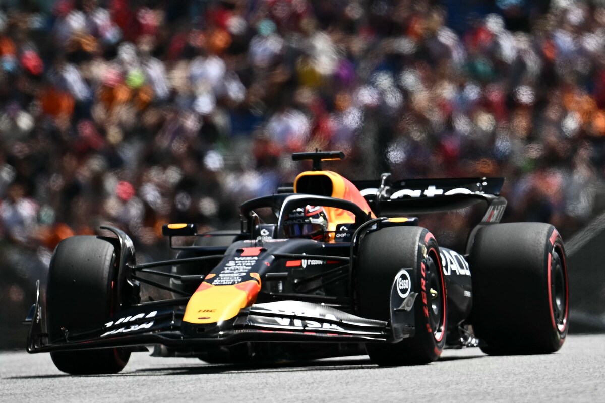 Max Verstappen houdt kaarten grotendeels tegen de borst met derde tijd ...