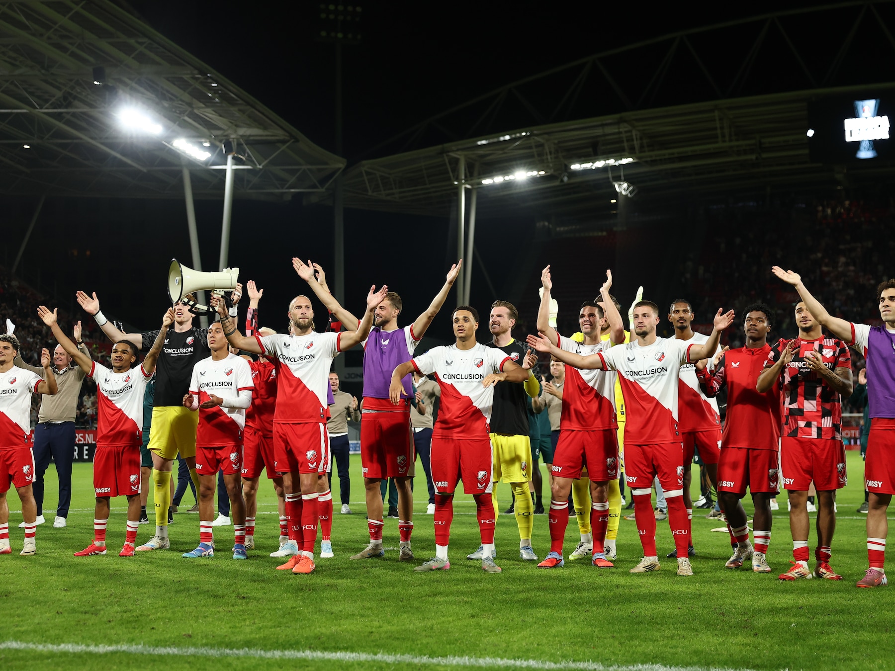 Na de Oudegracht en de Lek heeft nu ook het Merwedekanaal een eigen ...