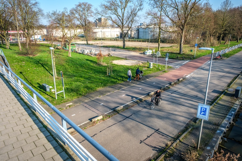 Lezers verdeeld over terugkeer sekswerk of woningbouw op het Zandpad ...