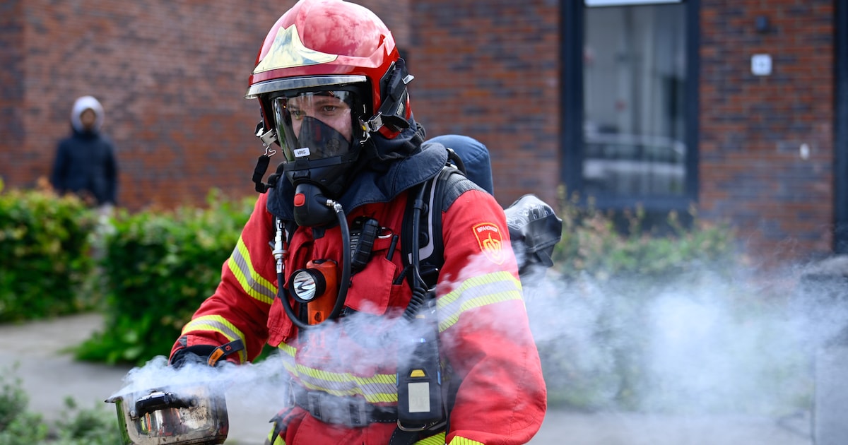 Keukenbrand op Saul van Messelstraat in Delfzijl door vlam in de pan ...