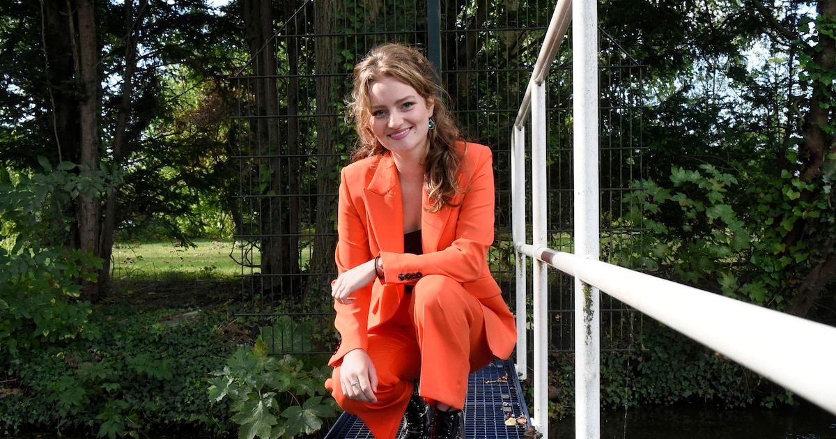 Sofie (21) zong samen met Paul de Leeuw, nu hoopt ze op haar grote ...