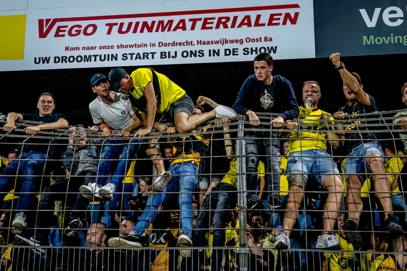 NAC zoekt contact met KNVB en roept supporters op zich te gedragen ...