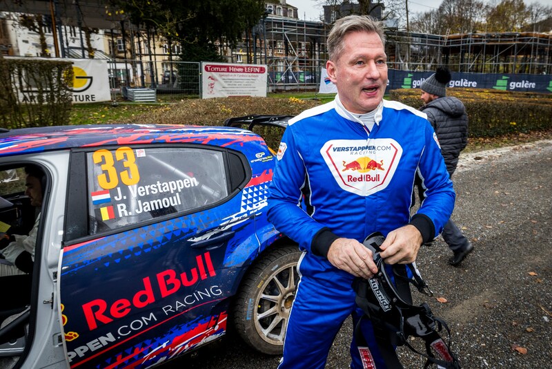Jos Verstappen boekt zijn eerste zege in het rallyrijden: ‘Heel mooi ...