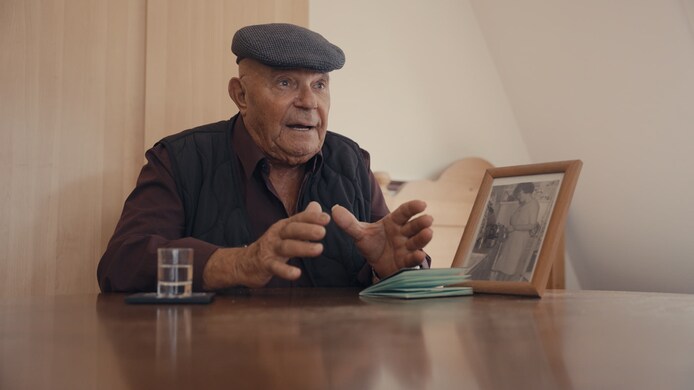 Lotte werd dolverliefd op de Italiaanse Fabio en hij leert nu langzaam ...