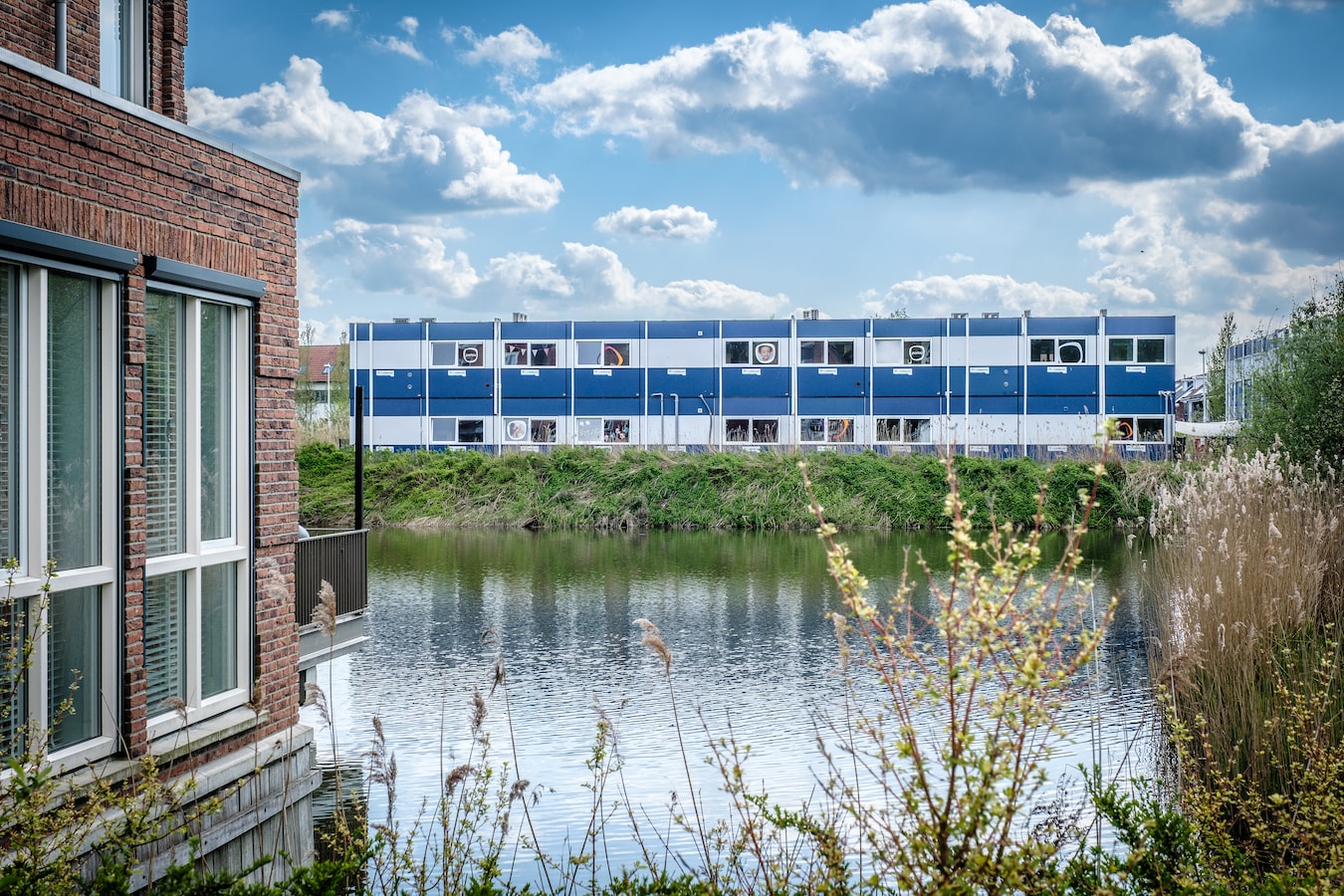 Noodgebouwen Landschapsbaan staan er mogelijk nog drie jaar, vandalen ...
