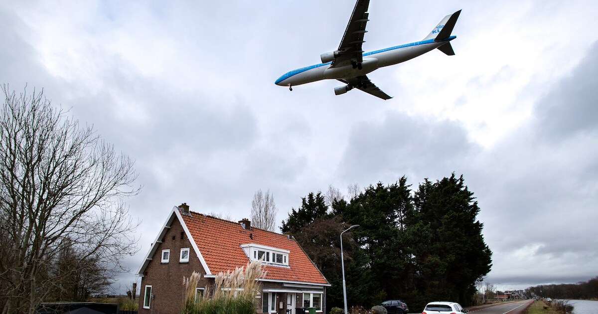 Hoe de rode loper uiteenrafelt die decennialang voor Schiphol was ...