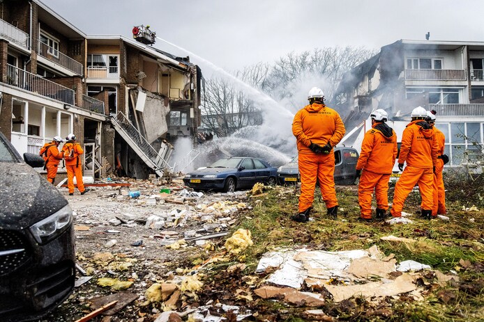 Koningspaar in gedachten bij getroffenen van explosie aan Haagse ...