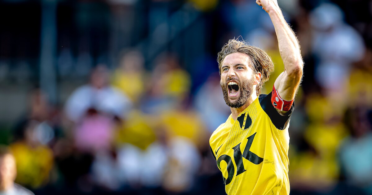 Kolkend Rat Verlegh Stadion schreeuwt strijdend NAC naar prachtige overwinning op Ajax | Breda ...