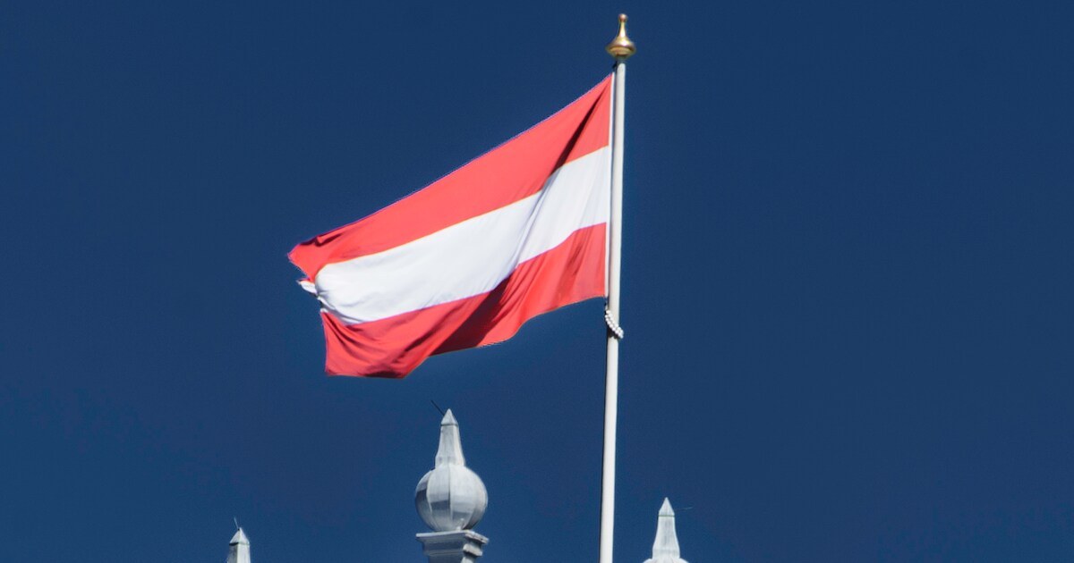 Dordtse vlag niet alleen op de Grote Kerk te zien, maar sinds deze week ...