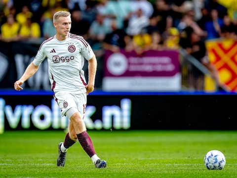 Ajax-middenvelder Sivert Mannsverk definitief naar Sparta Praag | Sport ...