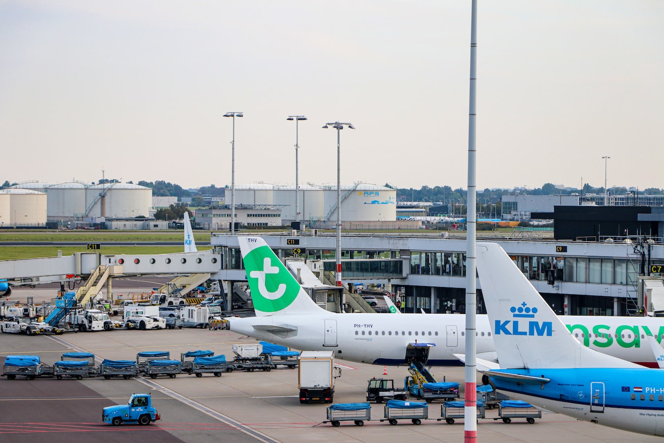 Na imploderen enorme kerosinetank op Schiphol: boete van 1,2 miljoen ...