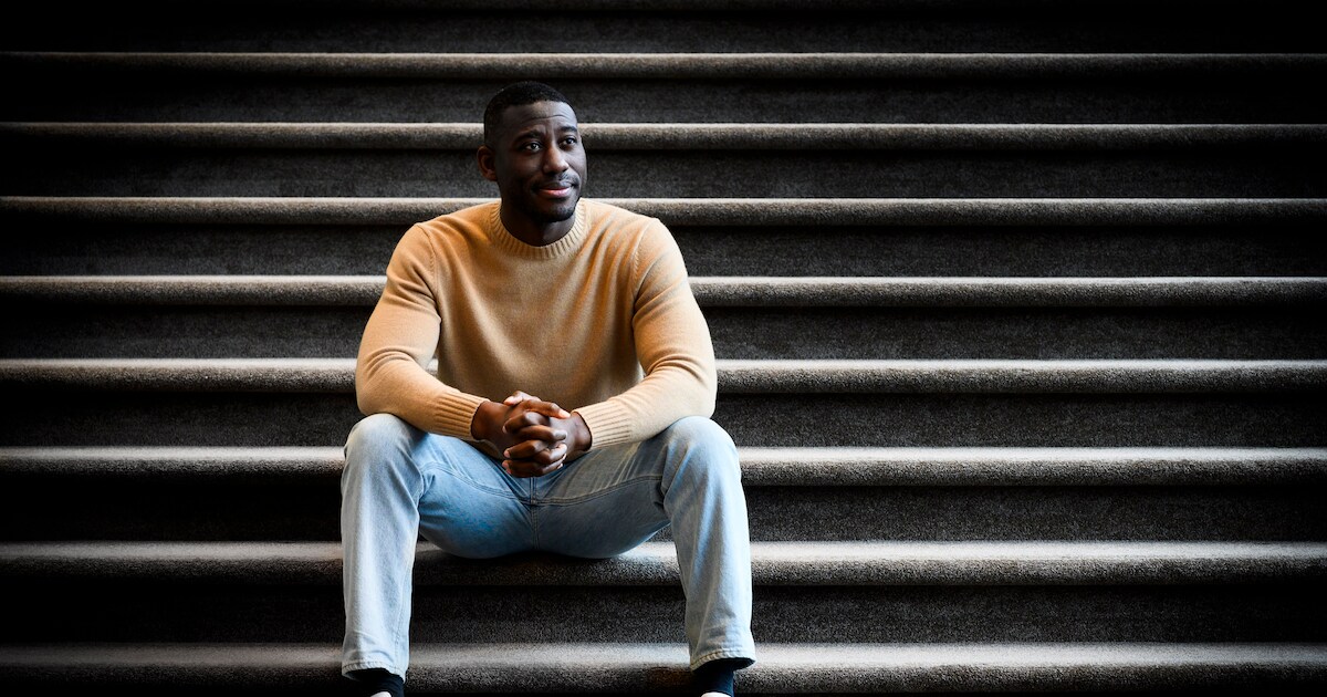 Adjei is assistent-trainer bij FC Dordrecht, maar staat onder contract ...