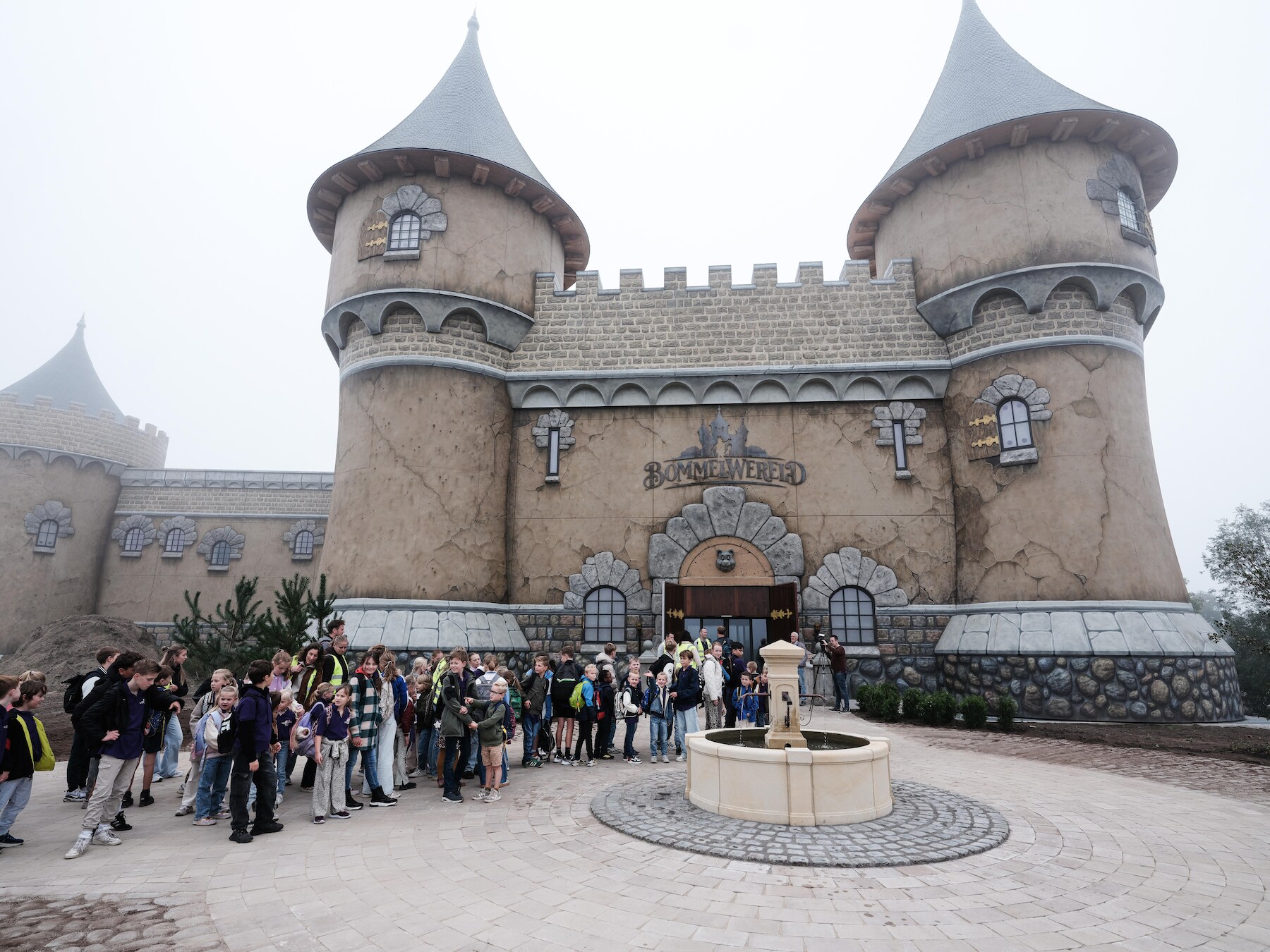 Johan kon niet parkeren omdat toeristen steeds op zijn plek stonden ...